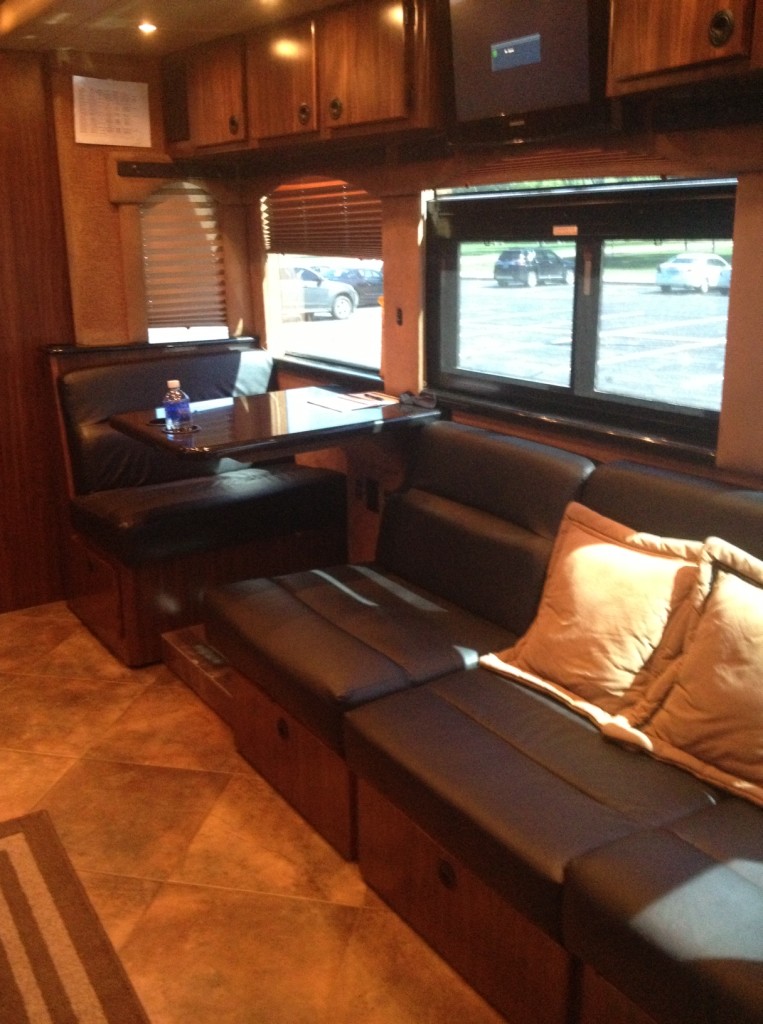 Practical advice for your first tour | SoundGirls.org