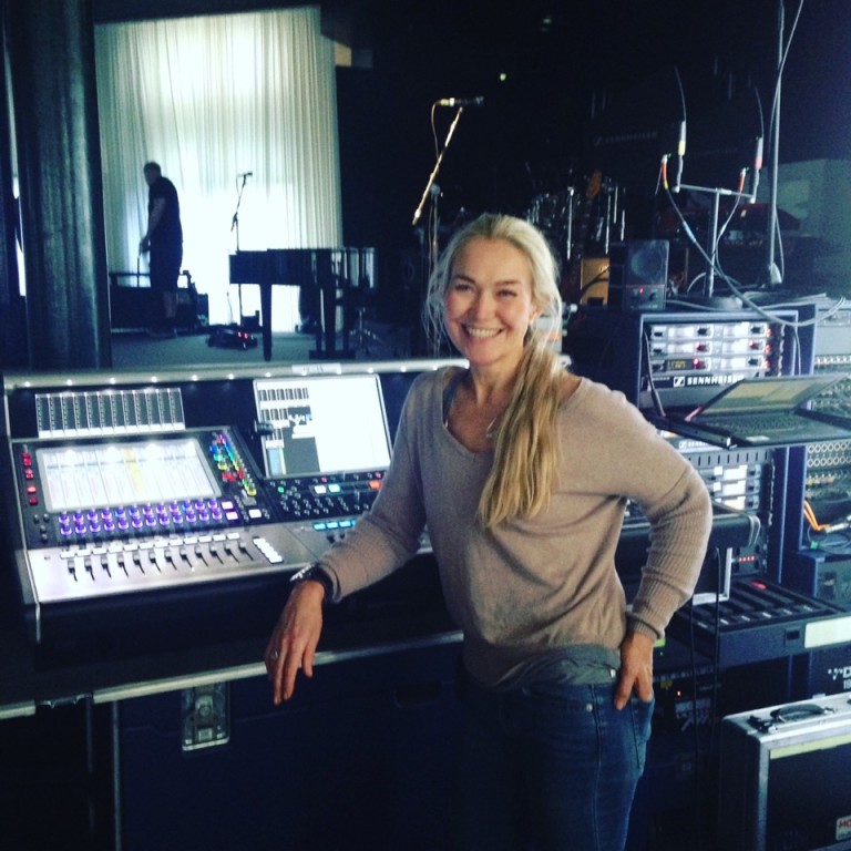 Up Close and Personal – SoundGirls.org